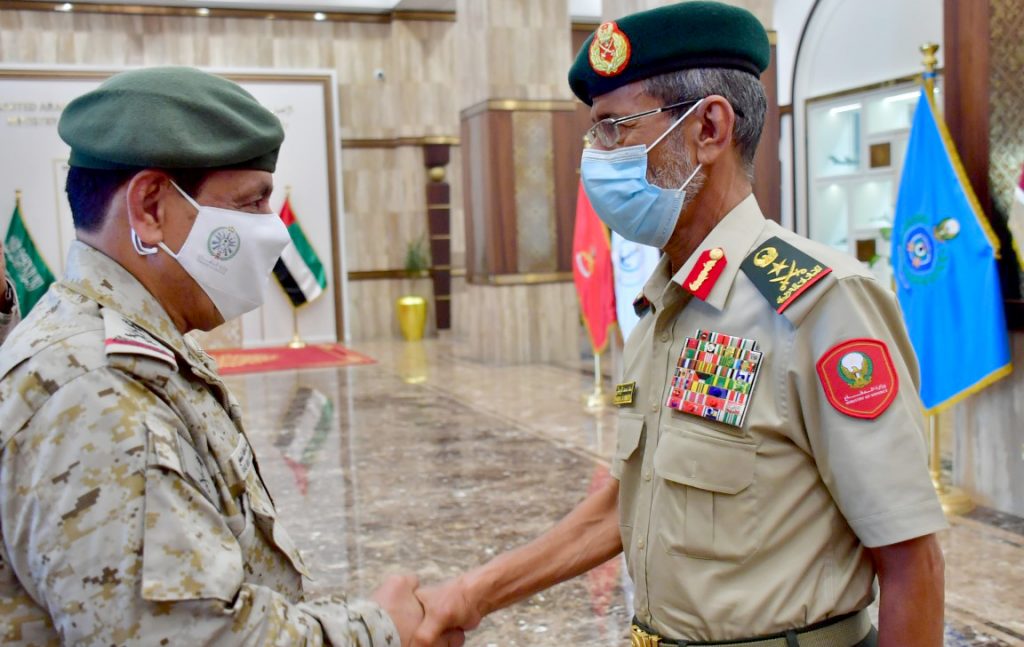 Chief of Staff of the UAE Armed Forces receives Saudi Land Forces ...