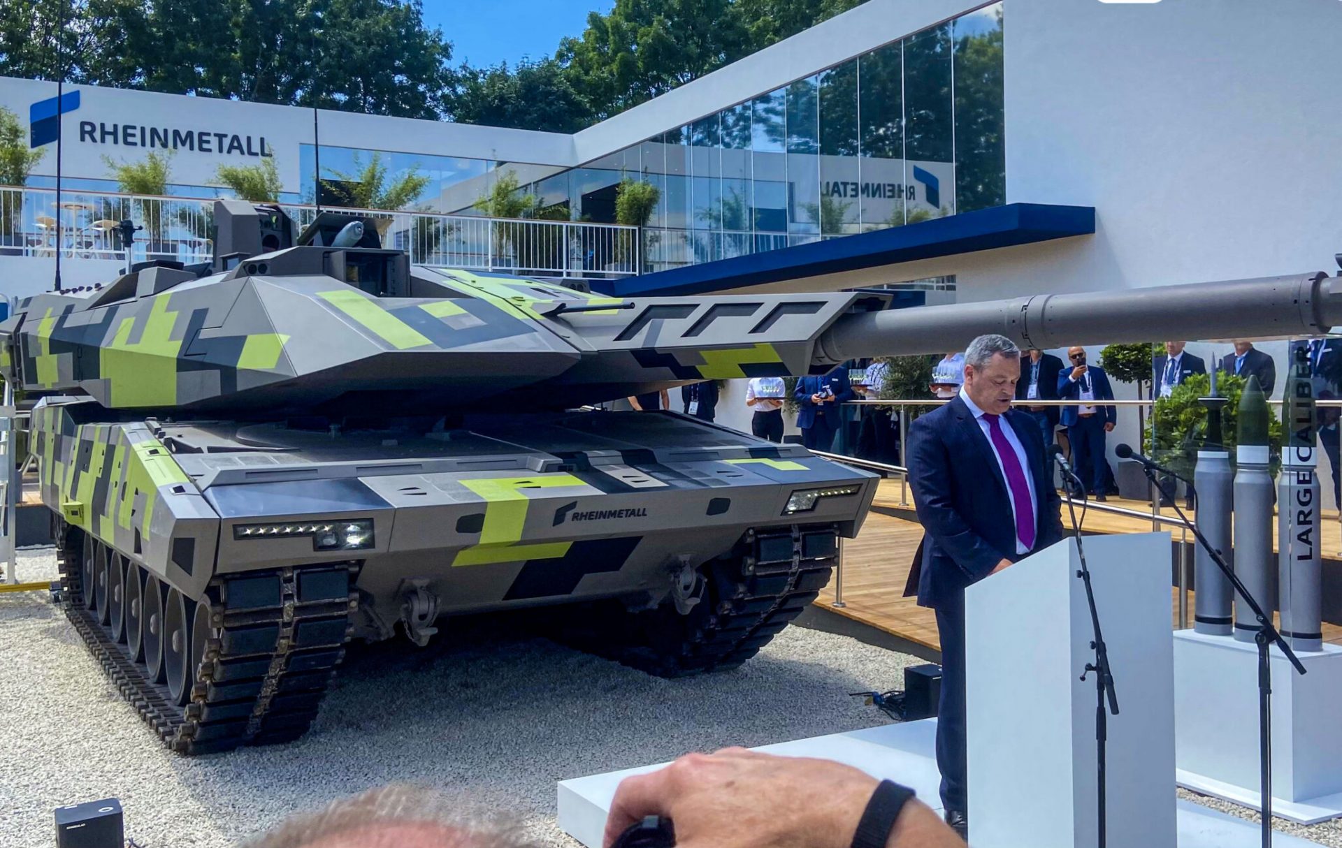 Germany unveils its “KF-51 Panther” super tank – Aljundi Journal – A ...