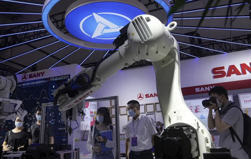 China’s industrial robot output surge in 2021 – Aljundi Journal – A ...