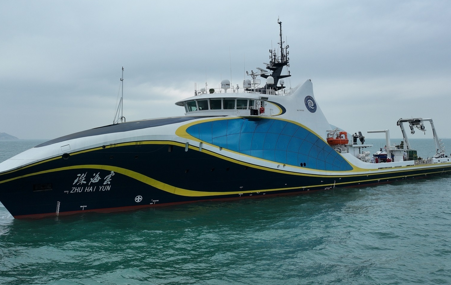 China Launches World’s First Crewless Drone Carrier – Aljundi Journal ...