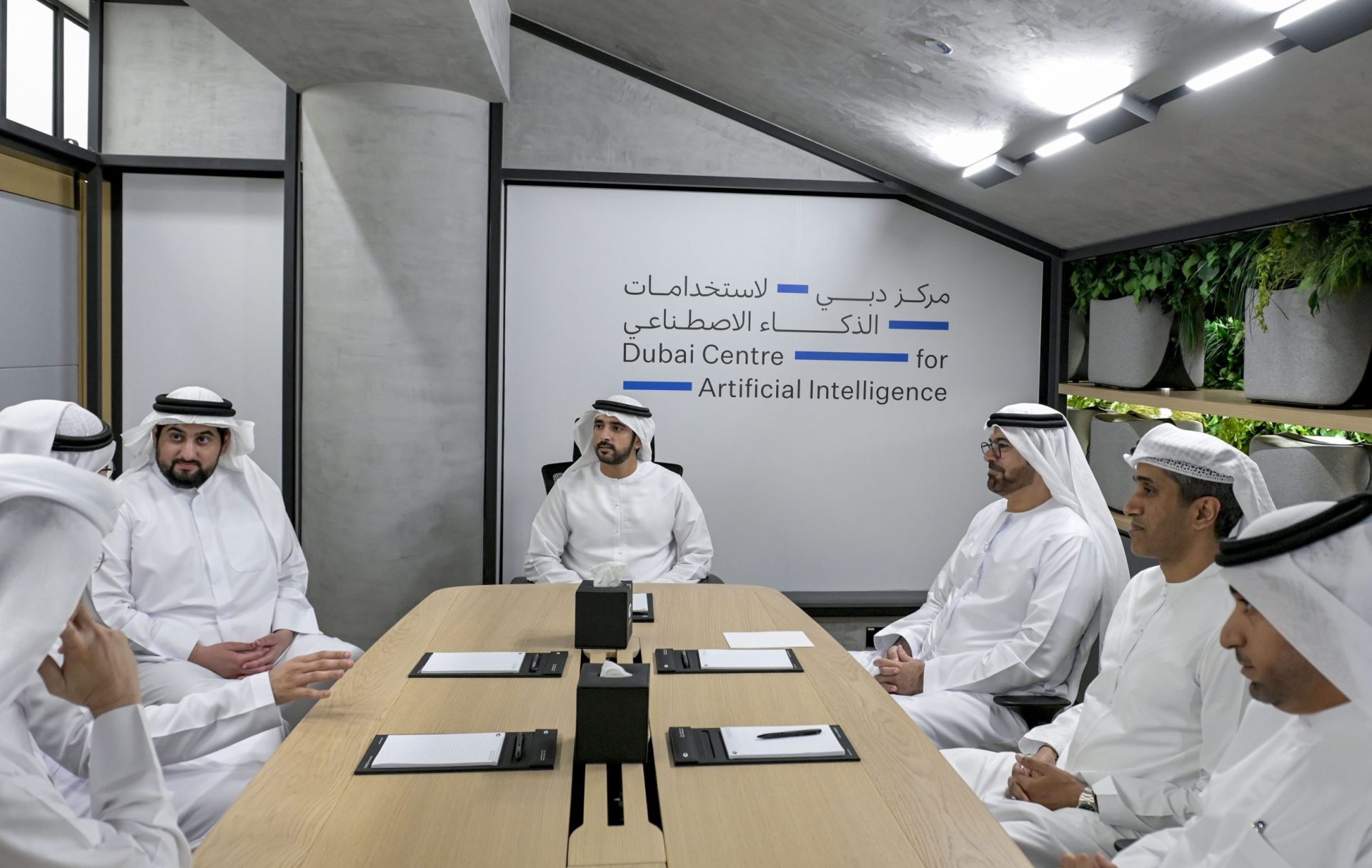 Hamdan bin Mohammed launches Dubai Centre for Artificial Intelligence ...