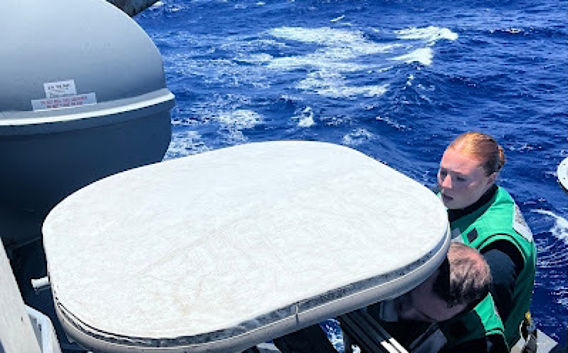 USS Abraham Lincoln Gets Communications Upgrade – Aljundi Journal – A ...